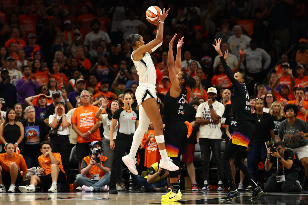 A'Ja Wilson Reacts After Her Game-Winning Shot in Game 3 | Yardbarker