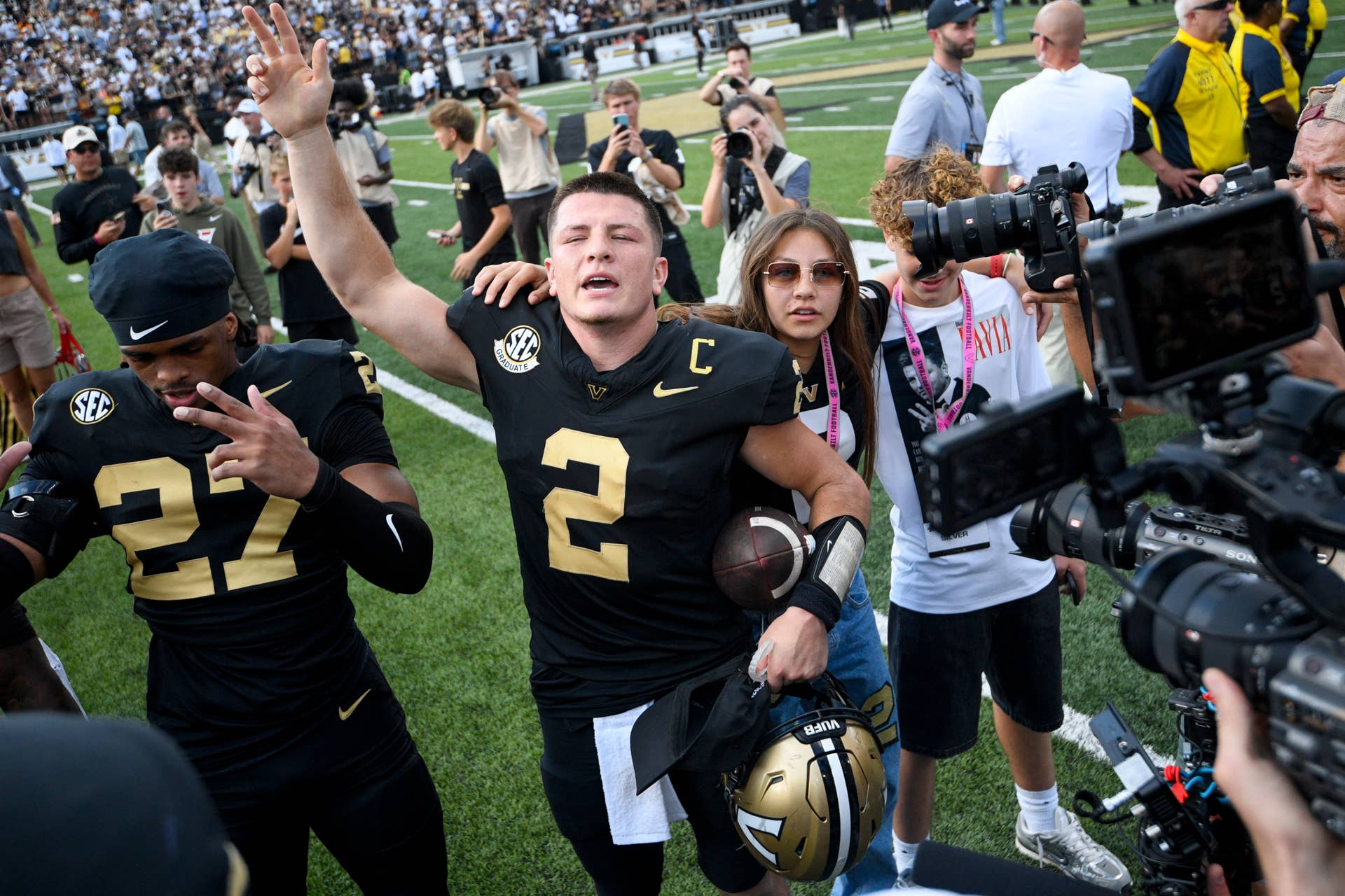 Diego Pavia's Family Are Real Ones Amid Historic Vanderbilt Season ...