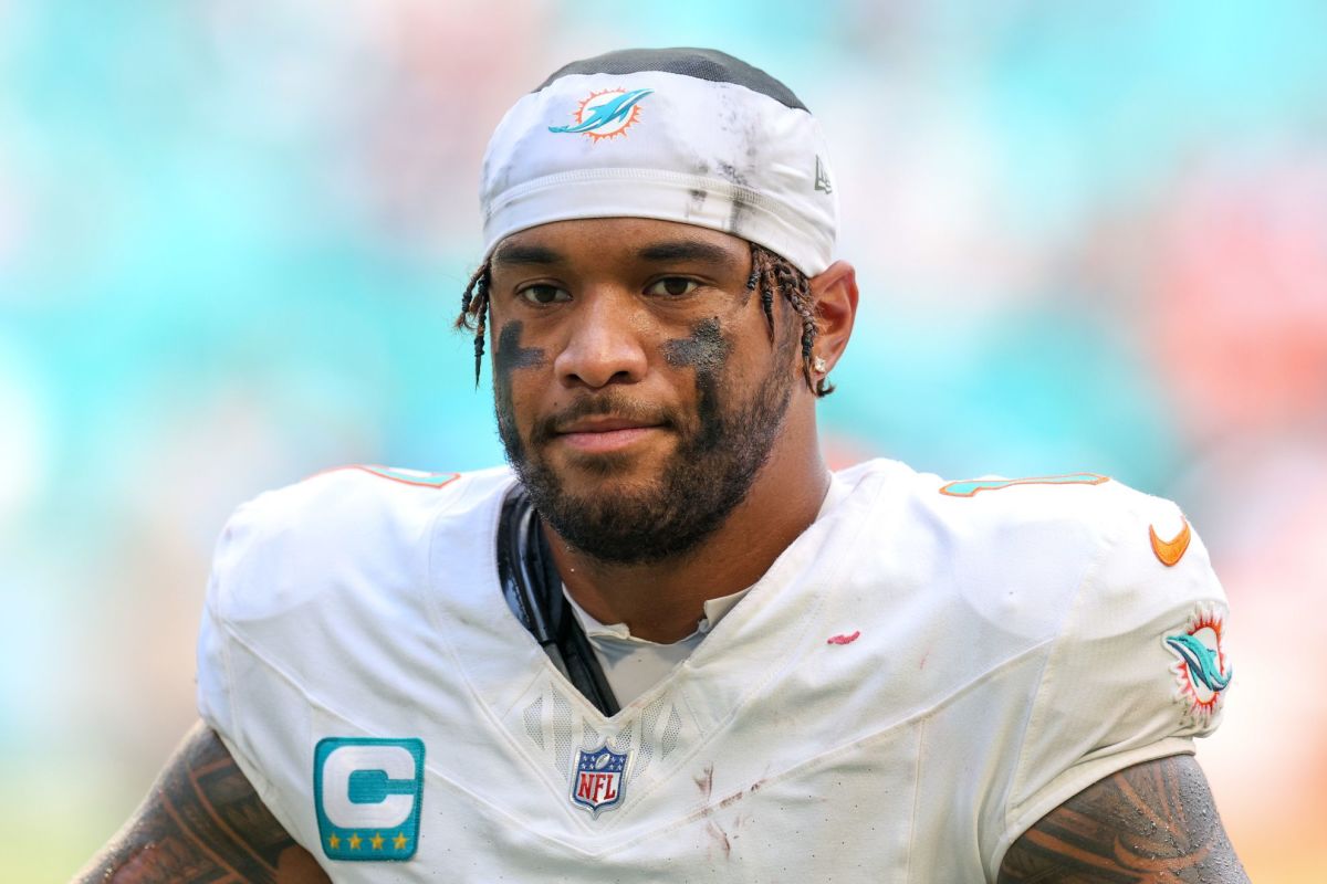 Zach Wilson Reacts to Bad News From Dolphins After Tua Tagovailoa ...