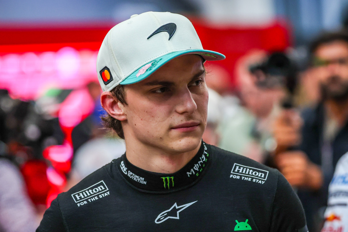 Oscar Piastri Crashes Out of Brazil Sprint in Shock Exit | Yardbarker