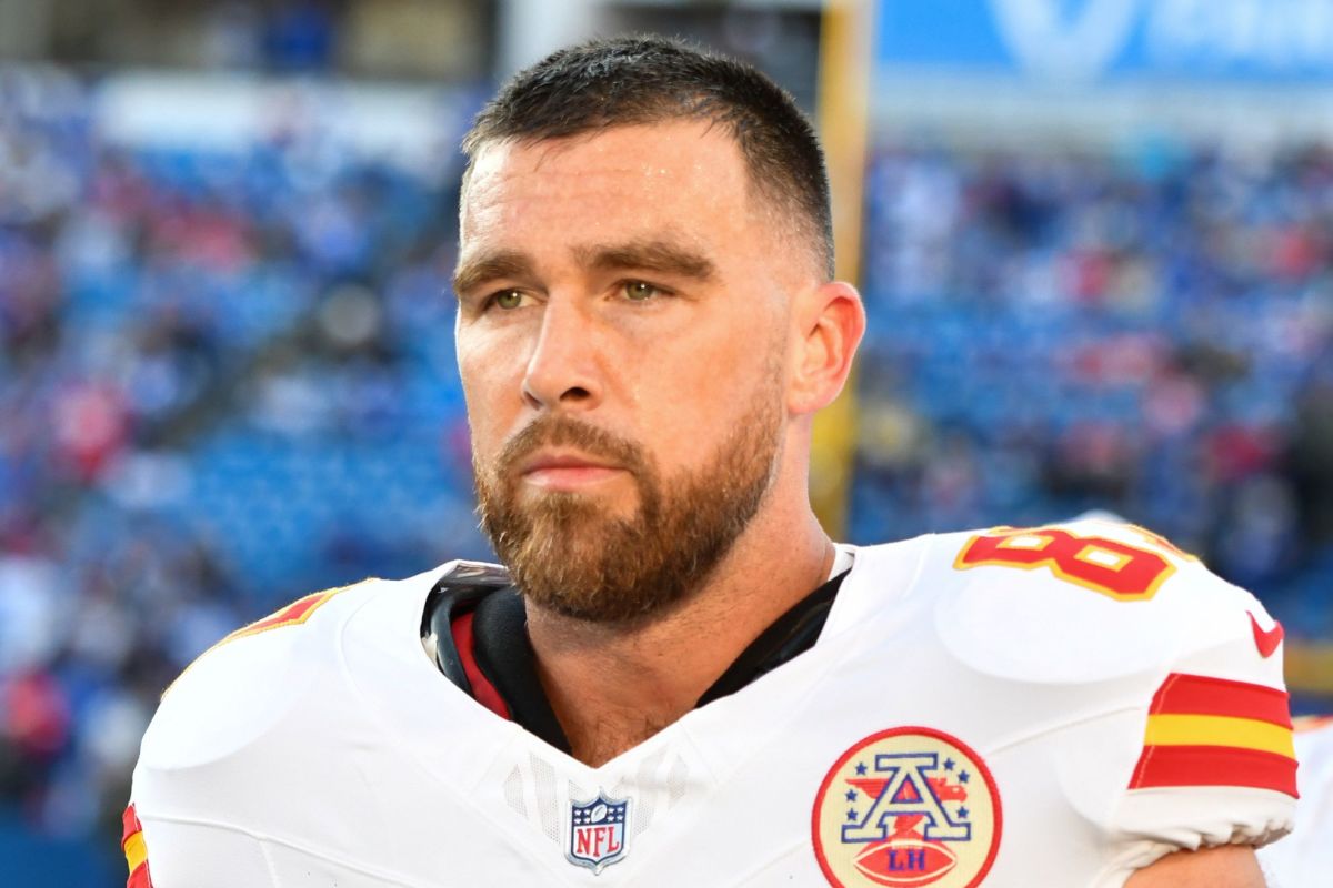 NFL Hits Travis Kelce, Other Players With $4.7 Million in Fines This ...