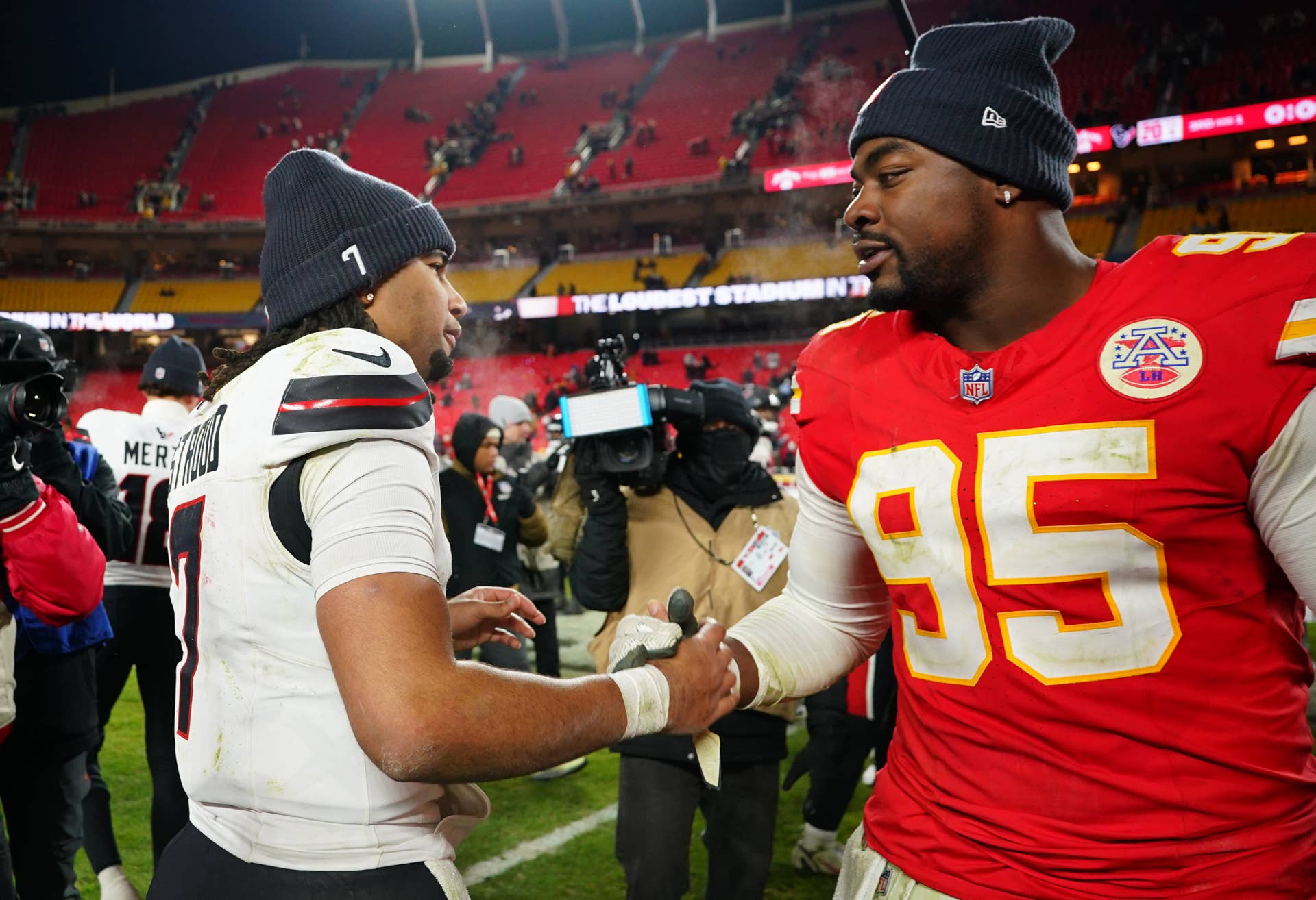 Chiefs DT Chris Jones Issues Challenge After Suffering 7th Loss ...