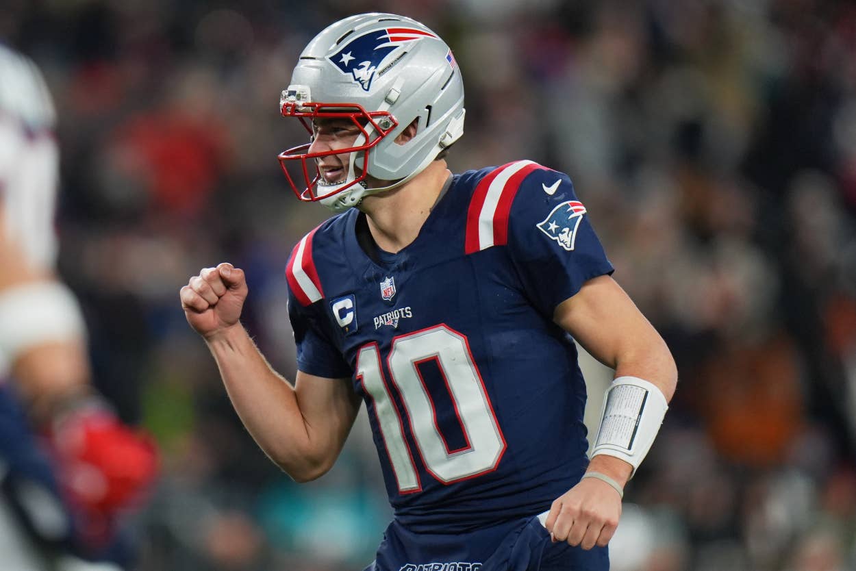 NFL Legend Rob Gronkowski Sends Patriots Message Before Super Bowl LX ...