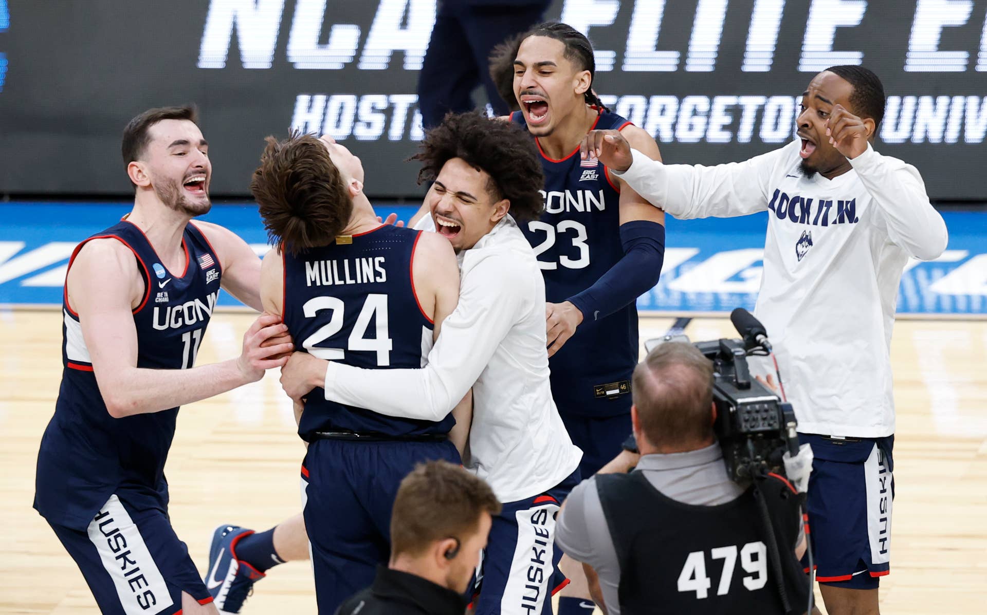 Braylon Mullins' Dagger Lifts UConn Past Duke in Elite Eight Classic ...
