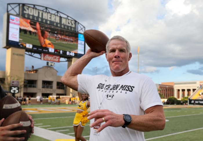 Brett Favre Finally Reacted to Aaron Rodgers Joining the Jets and Had ...