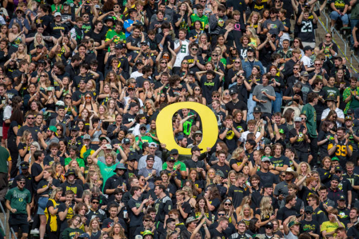 Oregon Fans React Negatively to New College Football Playoff Format ...