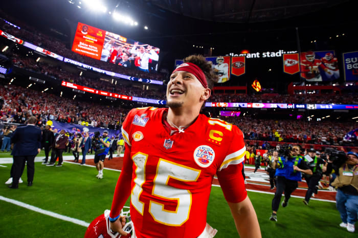 Patrick Mahomes’ Two-Word Flex After Chiefs’ Super Bowl Ring Ceremony ...