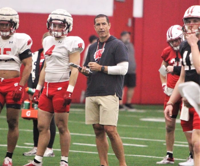 Wisconsin Football News: Luke Fickell Remains Tight-Lipped on Starting ...