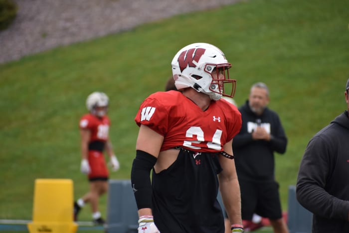 Wisconsin Football Captain Hunter Wohler Bids Farewell to Badgers Fans ...