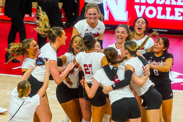 Huskers volleyball ranked No. 2 in AVCA preseason poll - Athlon Sports