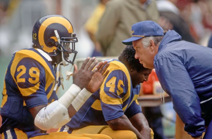 Eric Dickerson Opens Up About His NFL Record That May Never Be Broken ...