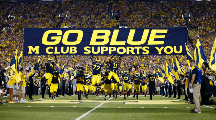 5 Must-Visit College Football Stadiums - Athlon Sports