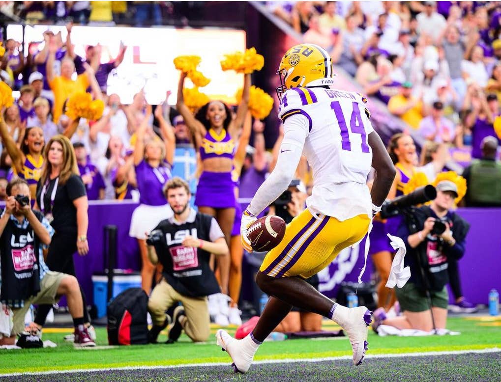 Former 5-Star TE Turning Heads With Impressive College Basketball ...