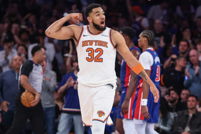 Mock Trade Sends Knicks' Karl-Anthony Towns to Kings For Star Player, Guard Depth - Athlon Sports