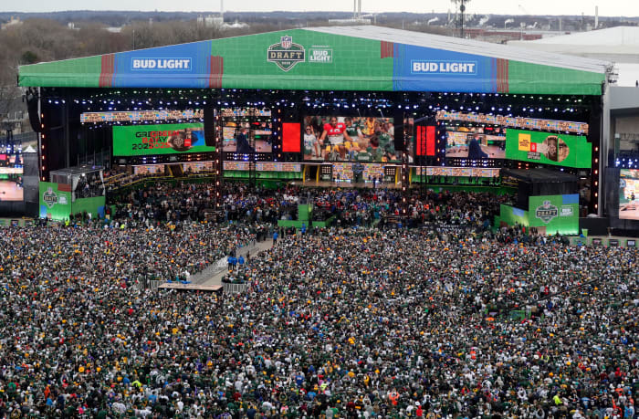 NFL Makes Major Announcement on Round 1 Draft Attendance in Green Bay ...