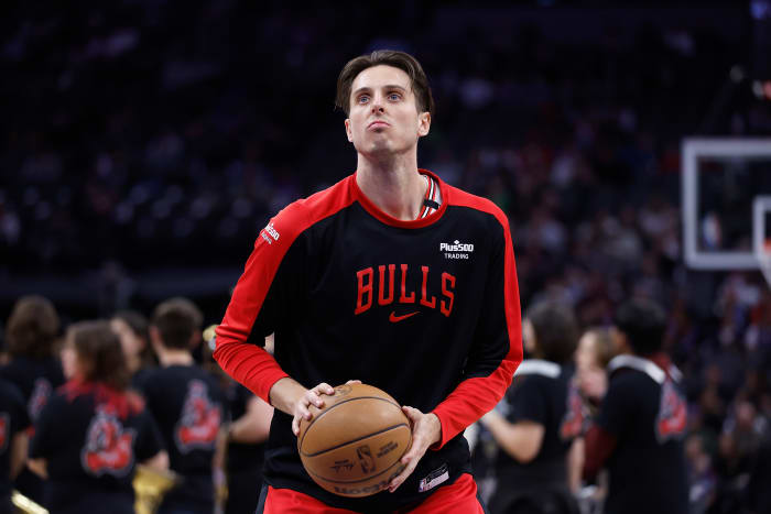 Bulls Big Man Zach Collins Says His Teammate 'Could Be More Selfish' - Athlon Sports