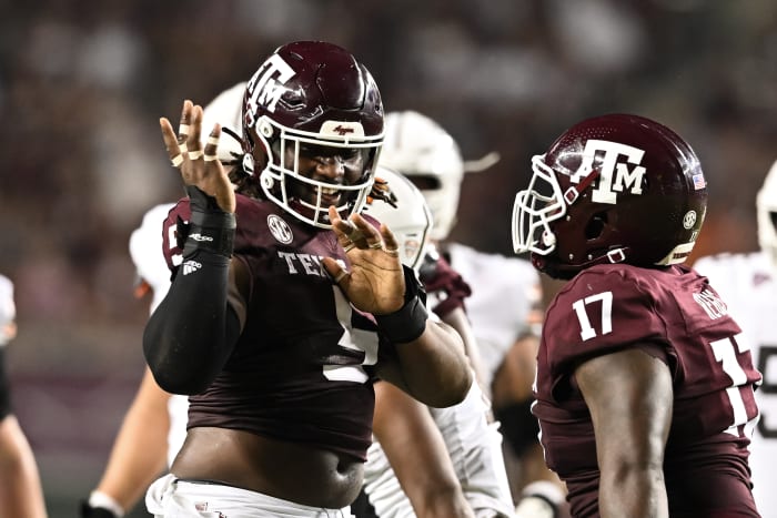 ESPN’s Mel Kiper Jr. Names Bears Drafting Texas A&M’s Shemar Turner a ...