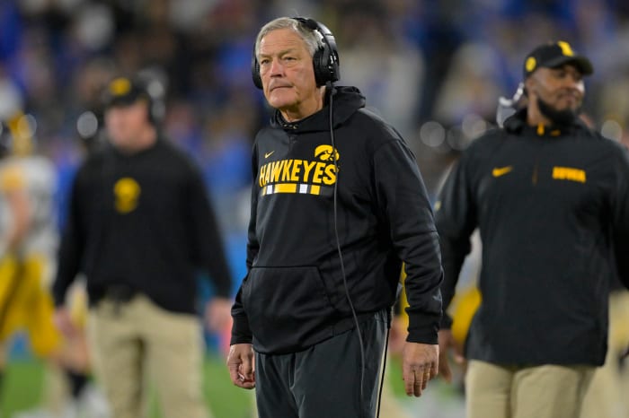 Iowa Hawkeyes HC Kirk Ferentz Receives Head-Turning 2025 Honor - Athlon Sports