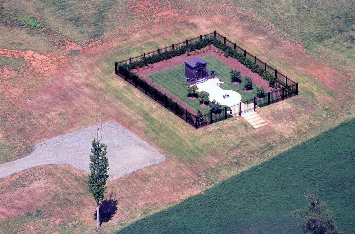 Dale Jr. Fearful of Arrest Trying to Visit Dad’s Grave Because of ...