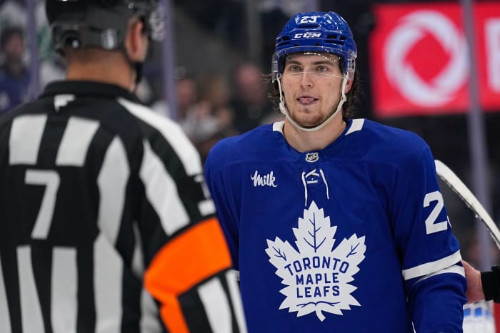 Insiders Agree on Sticking Point in Maple Leafs-Matthew Knies ...