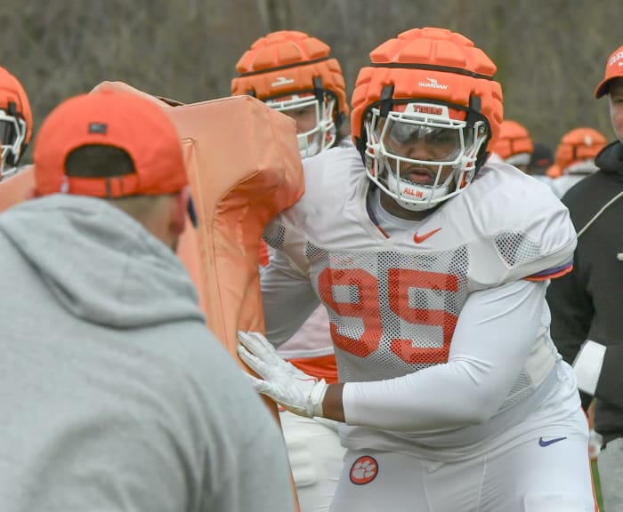 Clemson May Have Found Its Next Christian Wilkins in Amare Adams ...