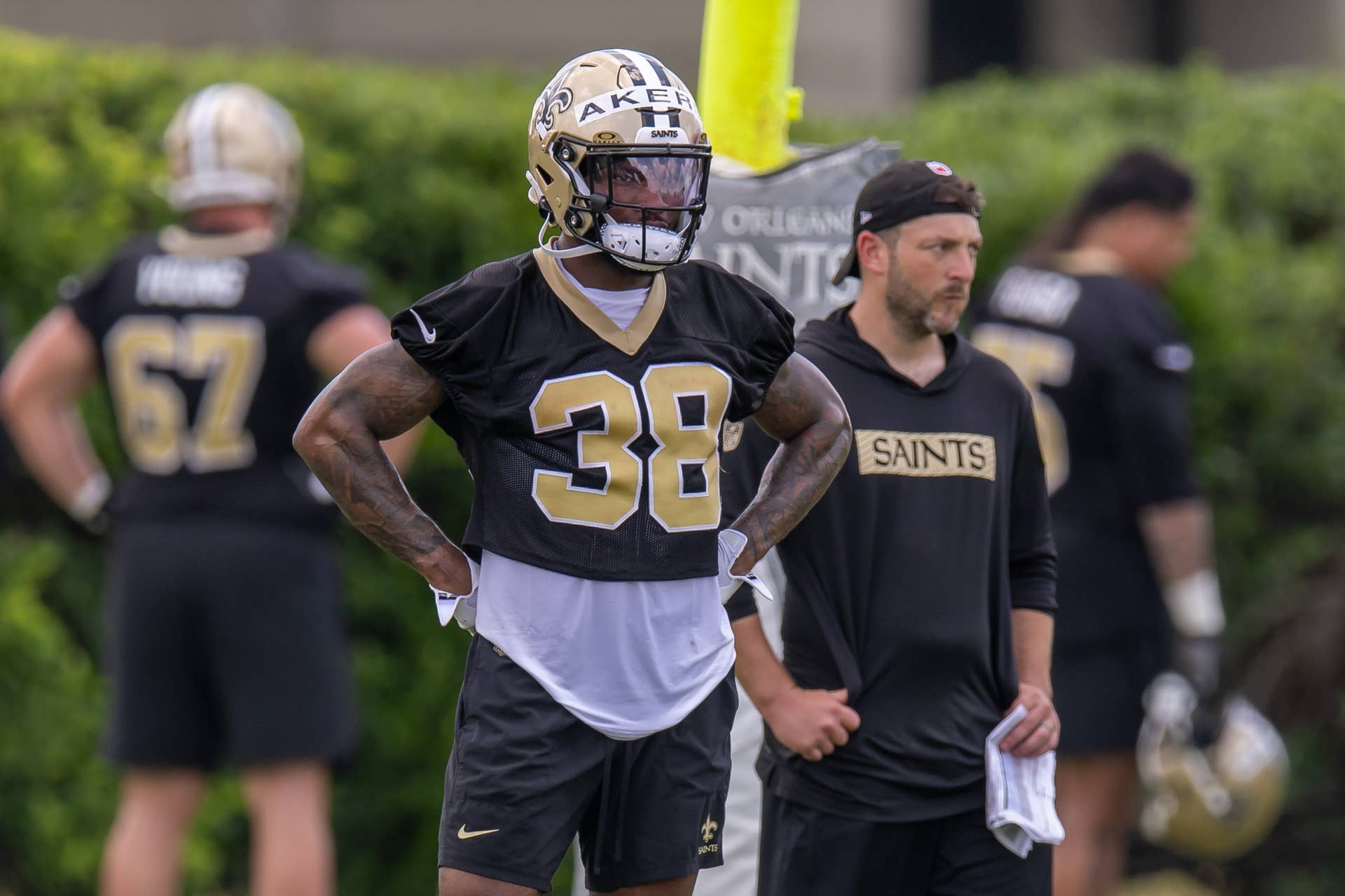 New Orleans Saints Release Xazavian Valladay to Clear Up Crowded ...