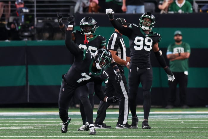 New York Jets Analysis Shows Why Haason Reddick Has Failed After Trade ... New York Jets Analysis Shows Why Haason Reddick Has Failed After Trade ...