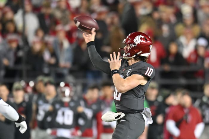 Elite Transfer QB Projected To Sign With Historic College Football ...
