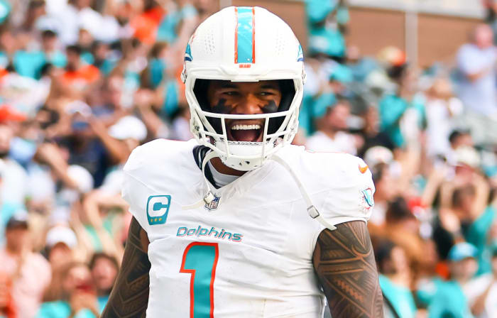 Dolphins Move Tua Tagovailoa in Trade Idea to Lousy NFC Team - Athlon ...