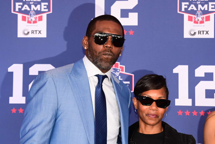 Prayers Pouring in for NFL Icon Randy Moss After Health Announcement ...