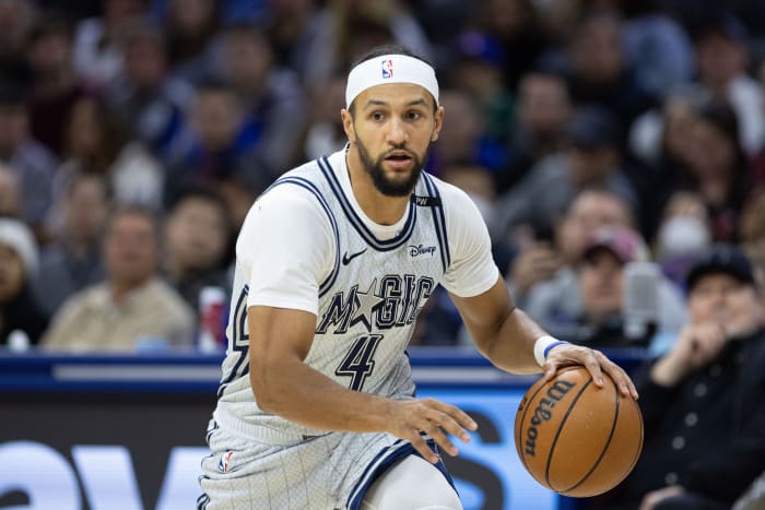 Fans Noticed the Same Thing About the Appearance of Hailey Van Lith's ...