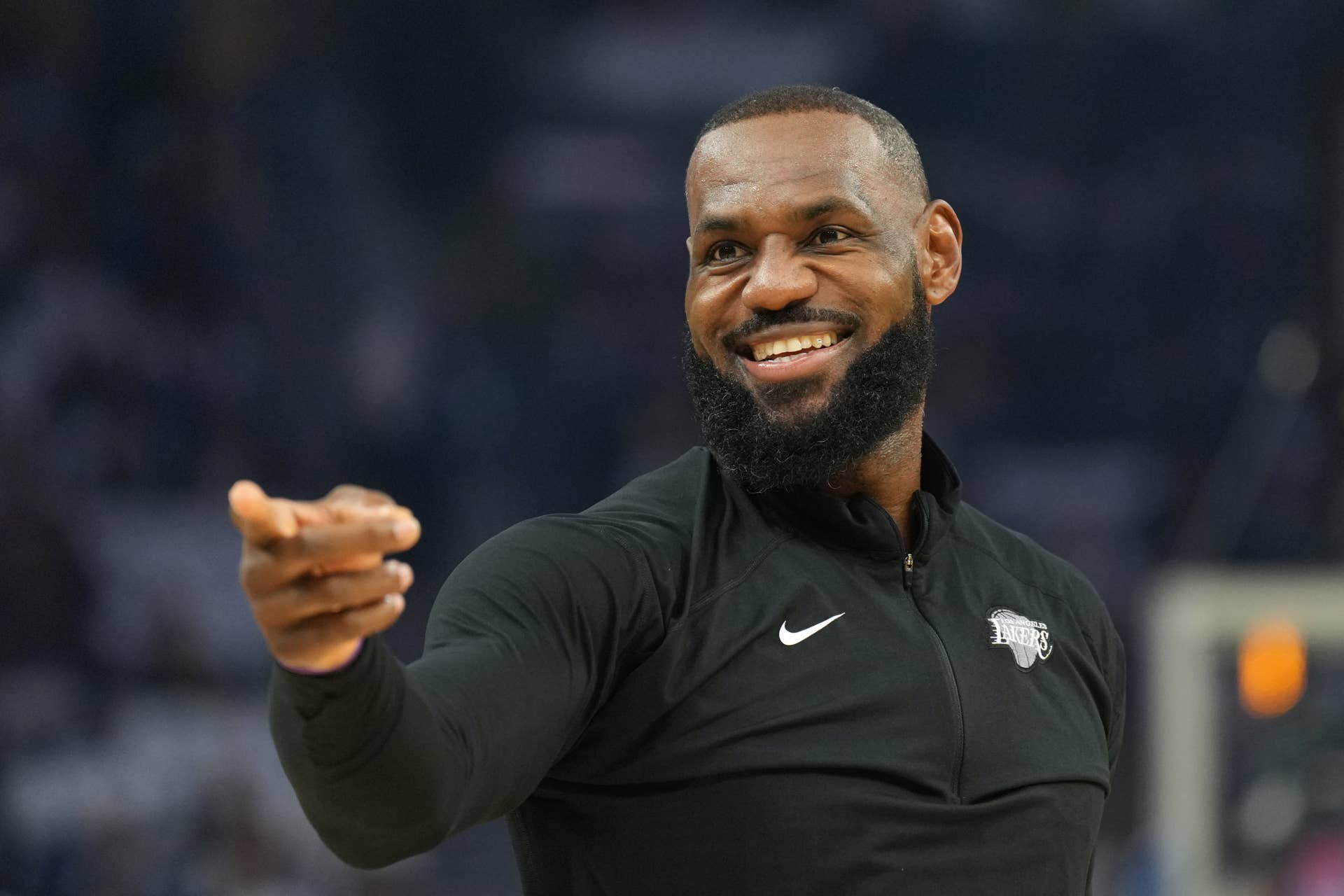 LeBron James' Big Dunk on Tuesday Leaves Fans in Disbelief - Athlon Sports