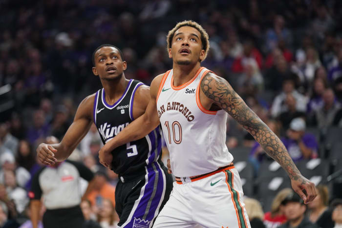 San Antonio Spurs' De'Aaron Fox Throws Shade at Sacramento Kings for Poor Negotiating Skills ...