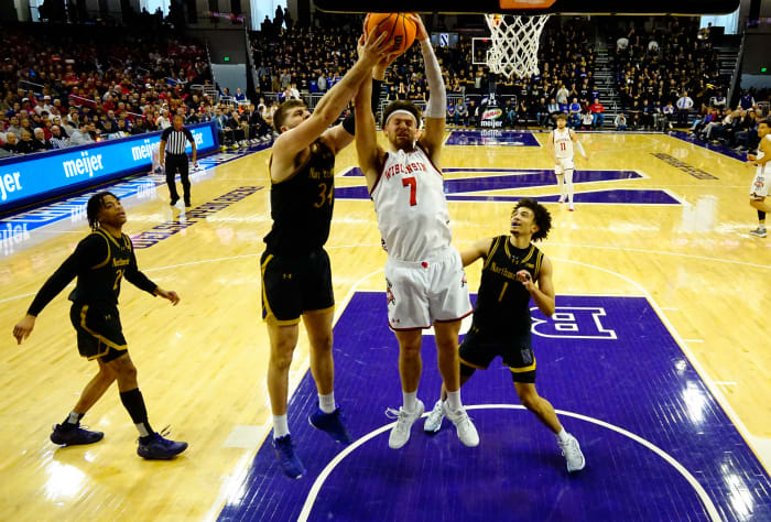 Wisconsin Basketball Wins on 'Carter Gilmore Day' - Athlon Sports