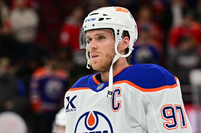 Connor McDavid's Wife Posts Bikini Selfie Before Oilers-Golden Knights ...