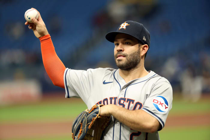Unexpected Video of Astros Star Jose Altuve Is Trending - Athlon Sports