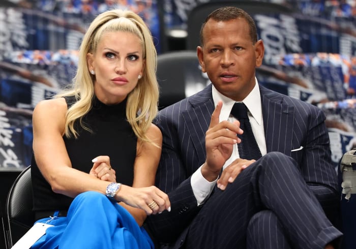 Alex Rodriguez Shares 1-Word Reaction to Girlfriend Jaclyn Cordeiro’s Instagram Video - Athlon ...