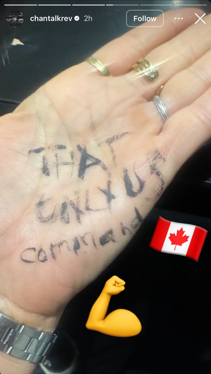 USA-Canada Anthem Singer Sends Message to Donald Trump With Lyric ...