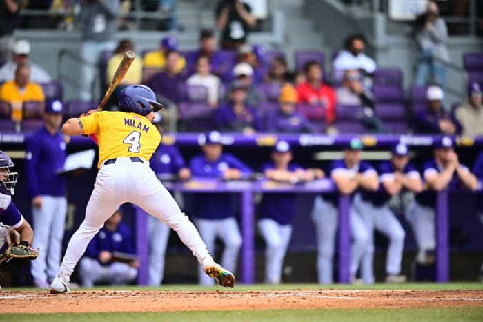 LSU Baseball sweeps North Alabama with 11-5 Win on Sunday - Athlon Sports