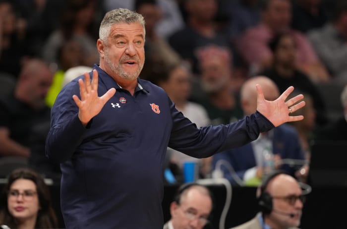 Bruce Pearl and Top-15 College Basketball Transfer Turn Heads in Social ...