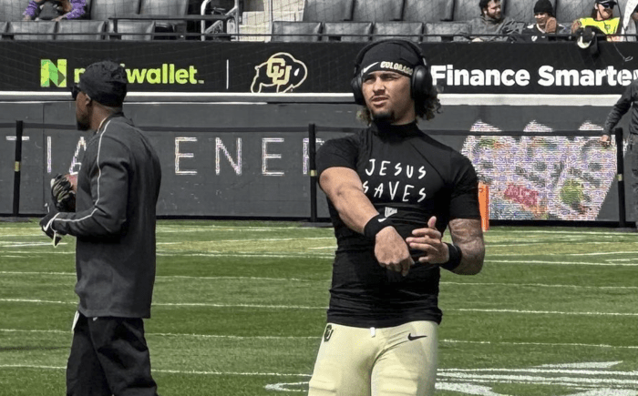 Julian Lewis sends statement during warm-ups before Colorado's spring ...