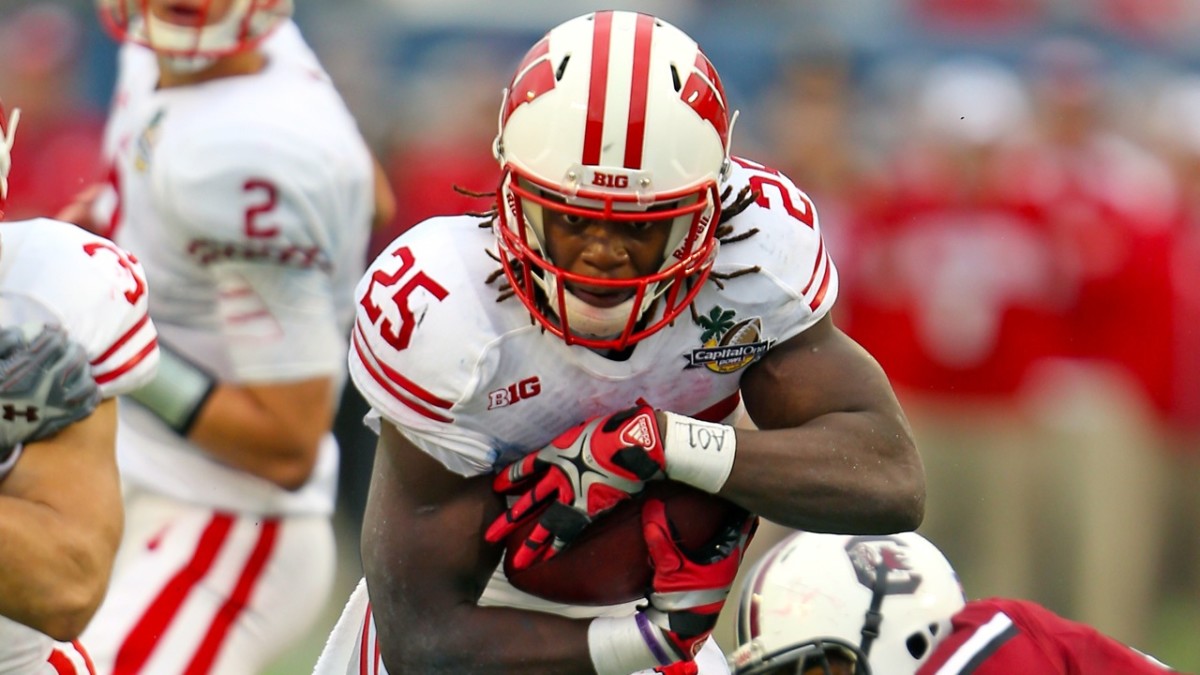 Can Melvin Gordon Break Barry Sanders' Single-Season Rushing Record ...