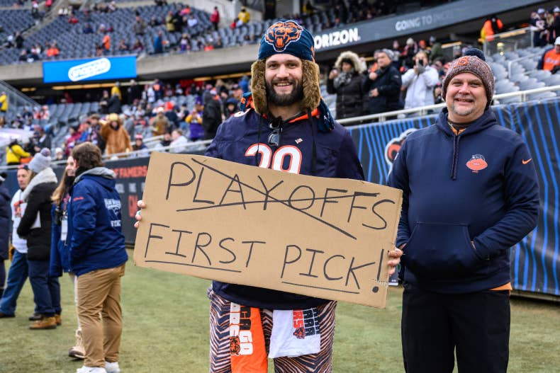 NFL World Is Wondering What Bears Will Do With No. 1 Pick - Athlon Sports