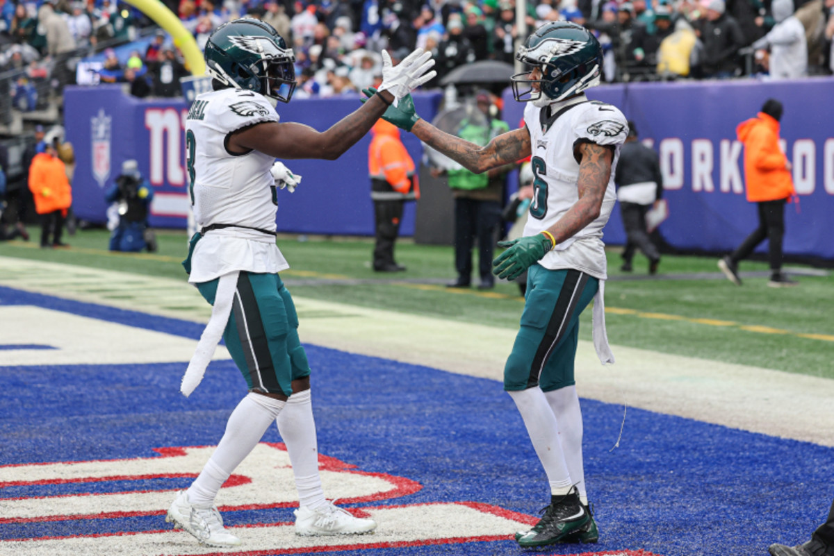 New York Giants Sign Former Philadelphia Eagles Receiver Zach Pascal to One-Year Deal - Athlon ...