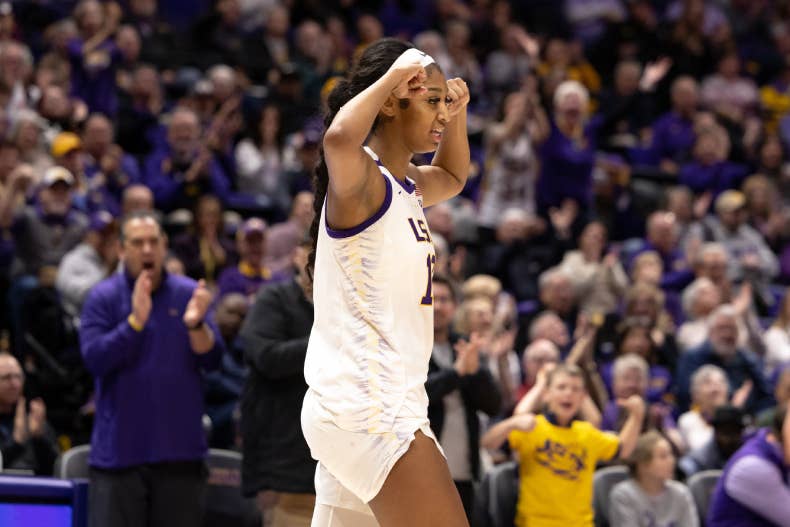 LSU's Angel Reese, Iowa's Caitlin Clark And The Double, 54% OFF