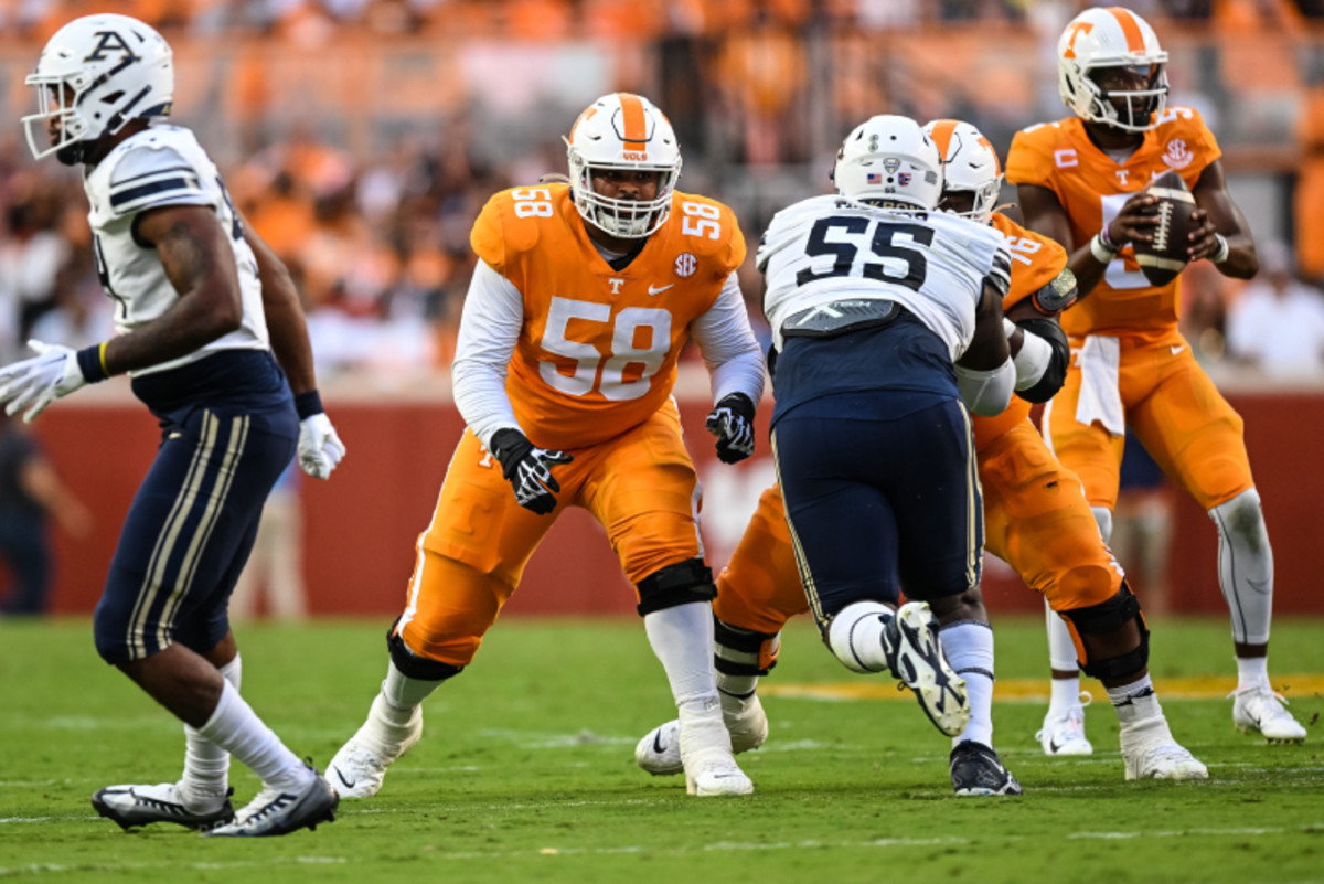 2023 NFL Draft: Meet Darnell Wright, Tennessee's Massive Mauler of an ...