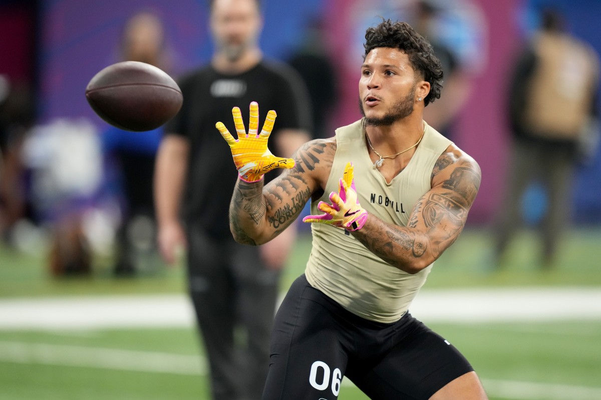 Rams News: Blake Corum's First Look in LA Jersey Unveiled - Athlon Sports Rams News: Blake Corum's First Look in LA Jersey Unveiled - Athlon Sports