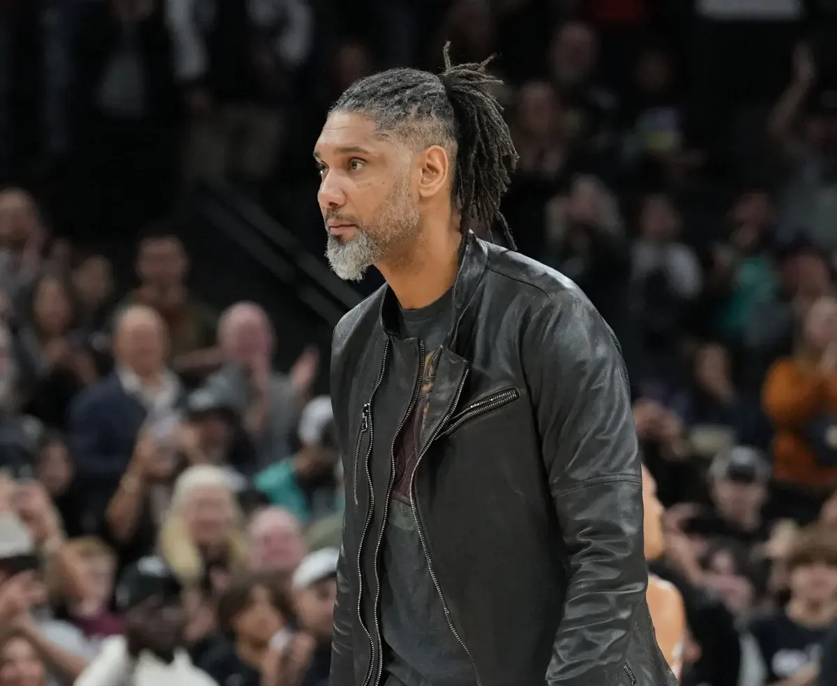 Tim Duncan Does The Unthinkable San Antonio Spurs Legend Participates In Interview Athlon Sports