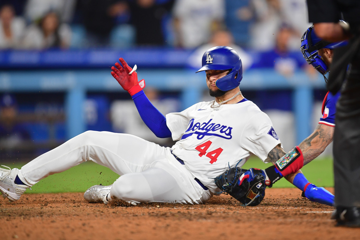 Fans Are Baffled By Shocking Gaffe During Dodgers-Rangers Game - Athlon ...