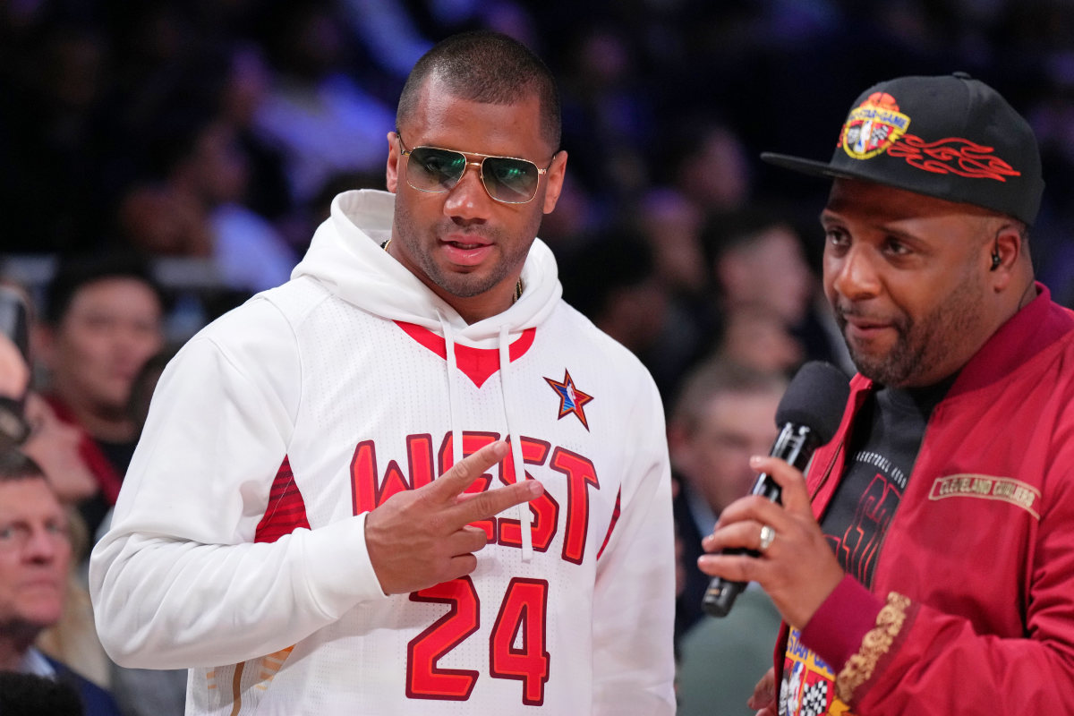 Russell Wilson's Offseason Transformation Triggers Online Buzz - Athlon ...